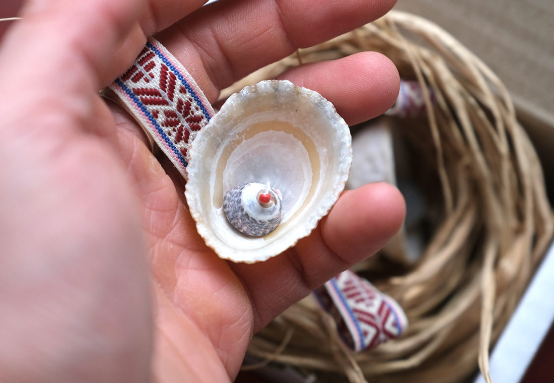 Shell Bell – Red Ribbon – William Bock